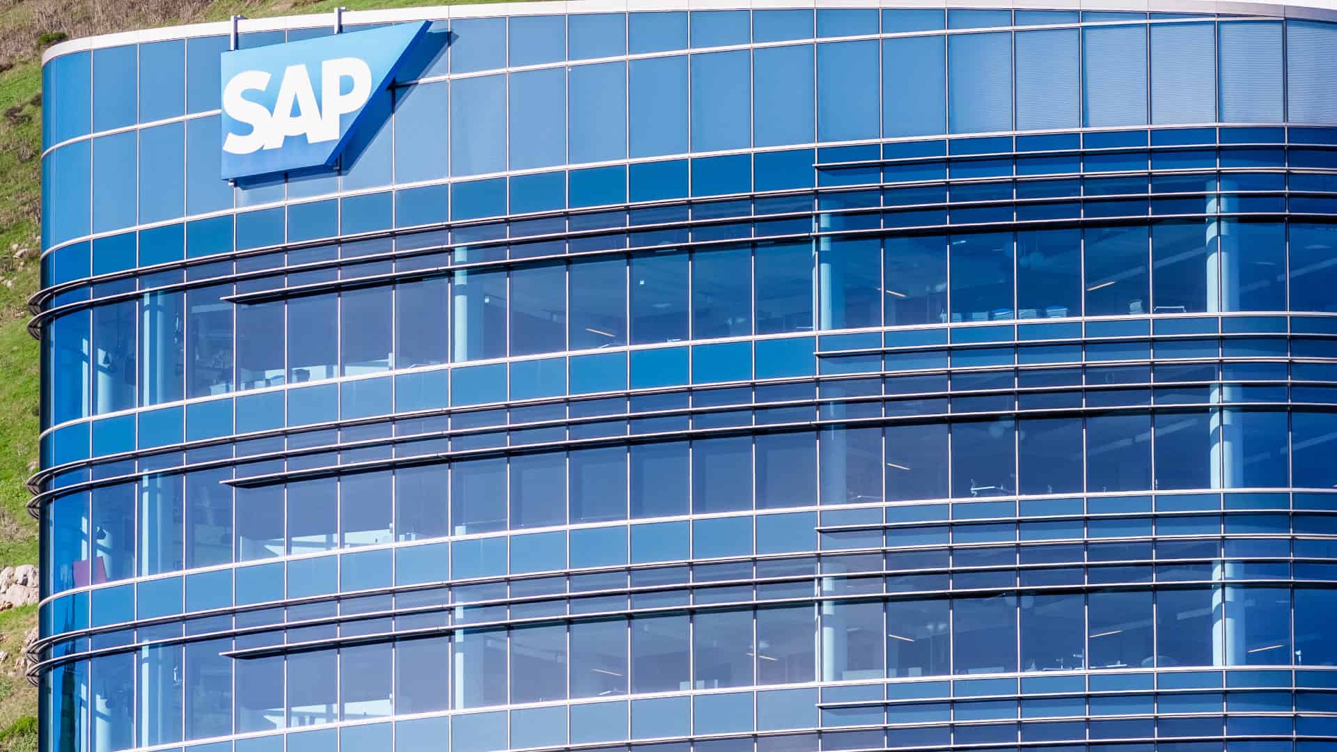 SAP: KI-Umbauprogramm betrifft 8000 Stellen