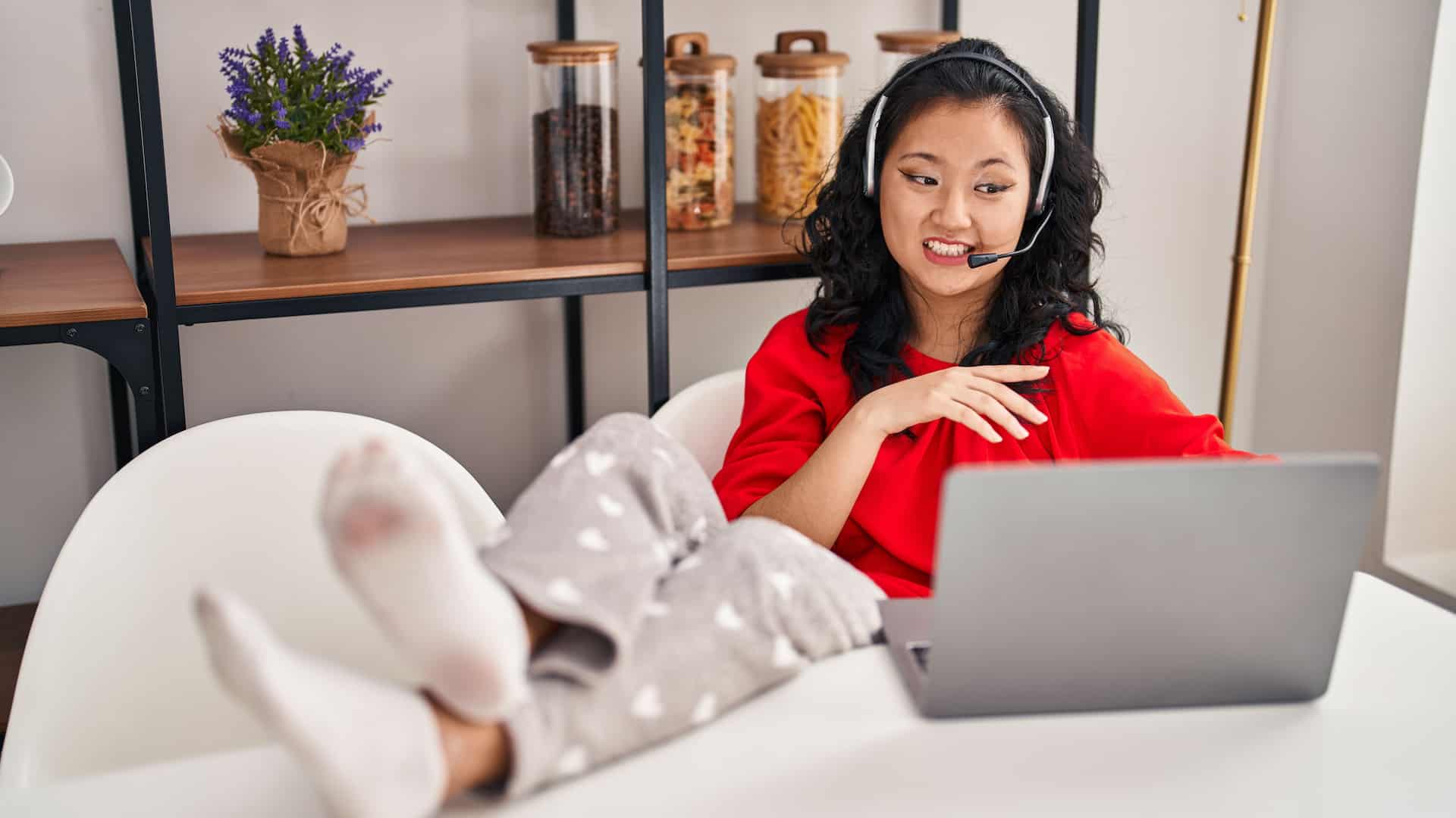 Online-Meetings langweilen und machen müde