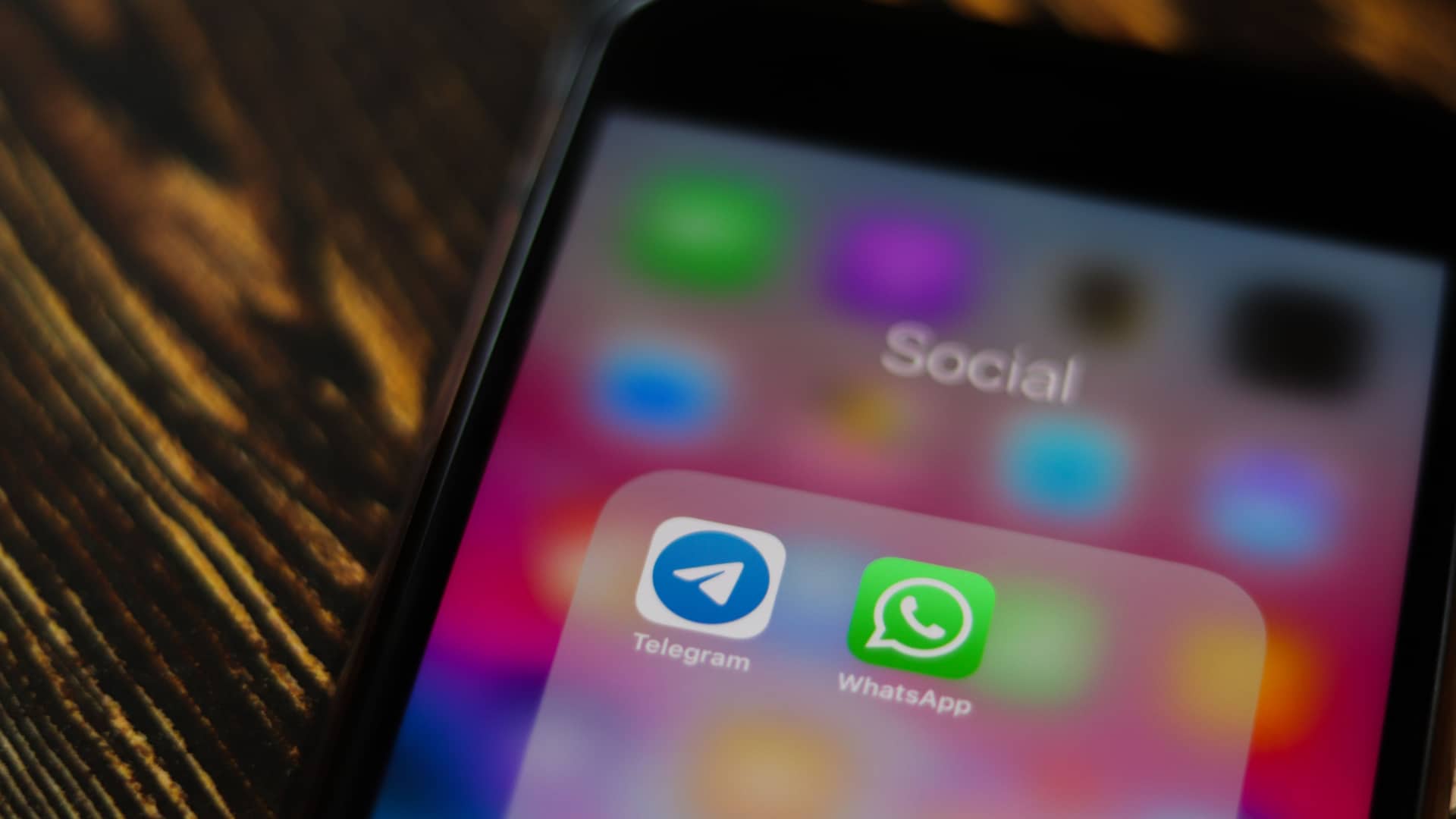 Whatsapp Und Telegram Klone Stehlen Bitcoins And Co Onlineportal Von