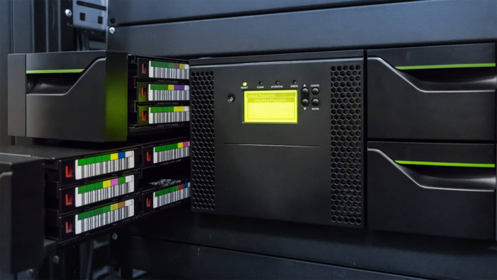 Maximale Datensicherheit mit Tape-Libraries