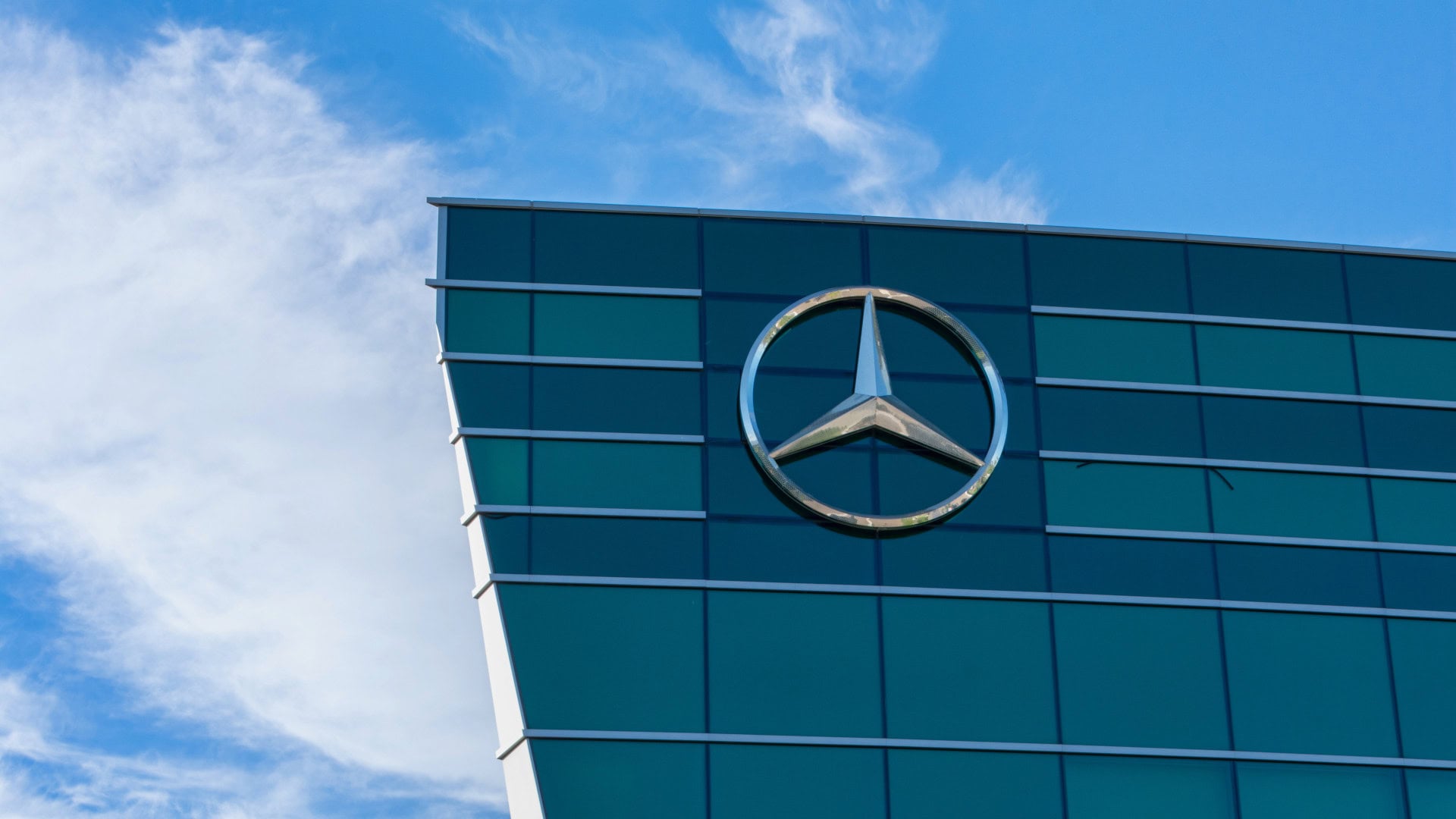Mercedes-Benz: Up to 500,000 euros for voluntary job cancellation